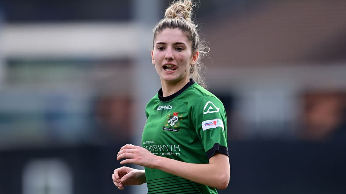 Thomas hat-trick seals semi-final spot for Aberystwyth Town Women ...